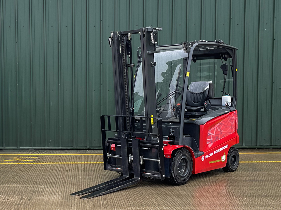 Bachy Soletanche Case Study UK - Mitsubishi Forklift Trucks